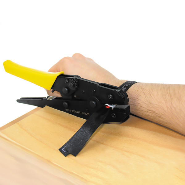 Table-top device for aluminum clasp for fabric bracelets